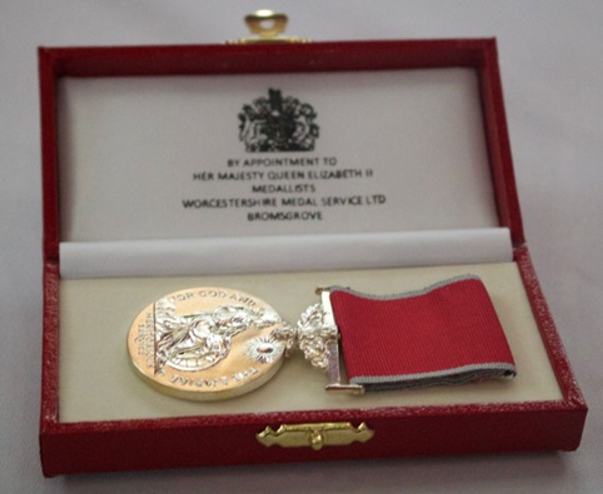 NHS worker gets national honour for covid ICU work - Manchester ...