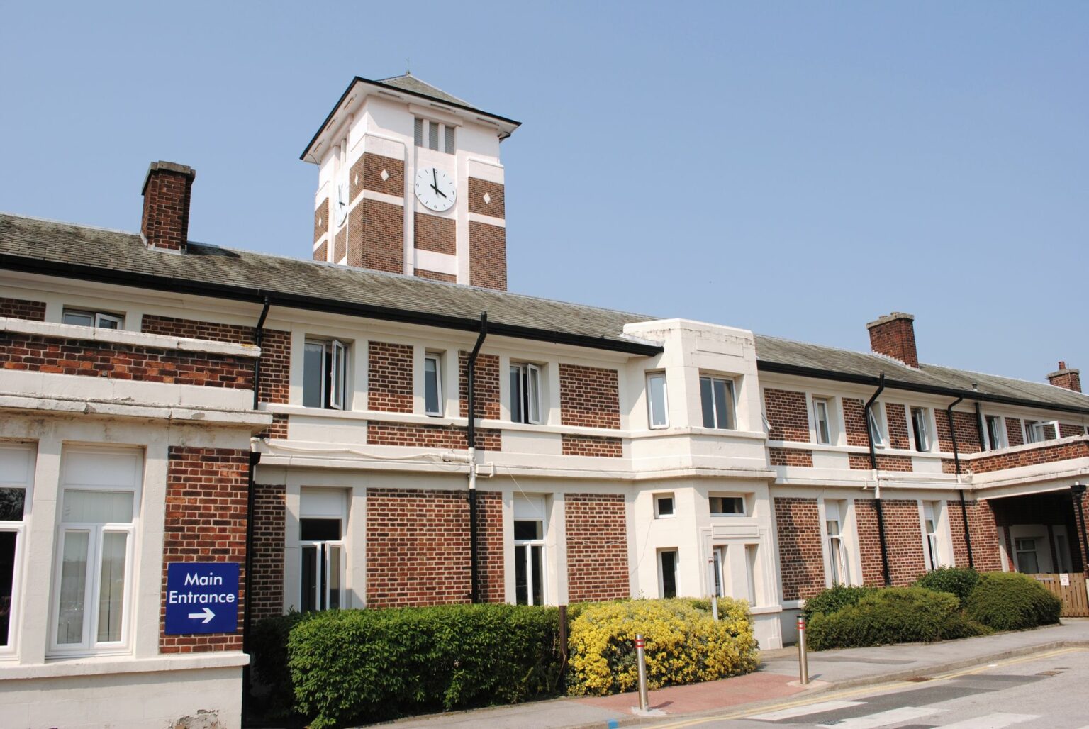 Manchester surgical hub earns national accreditation - Manchester ...