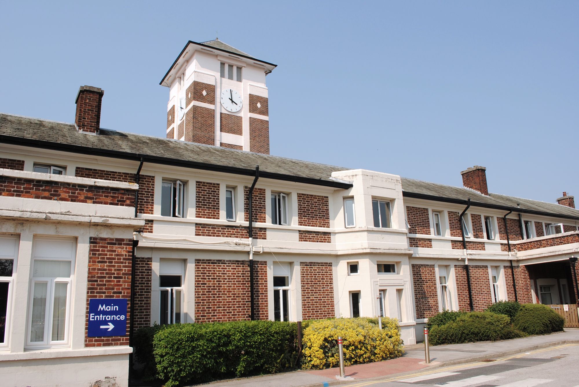 Manchester surgical hub earns national accreditation - Manchester ...